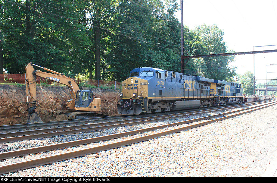 CSX ES40DC #5438 on L128-15